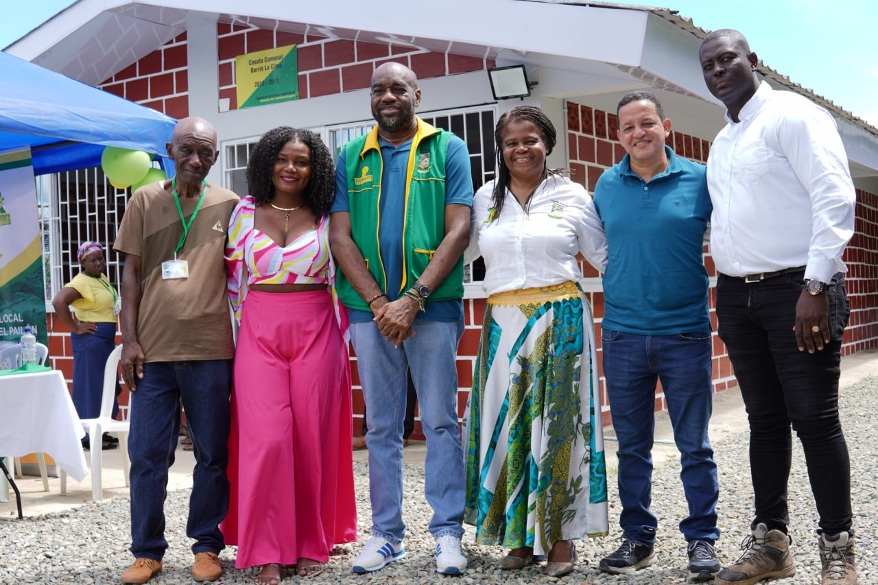 Se entregó el mejoramiento de la caseta comunal en el barrio La Cima de ...