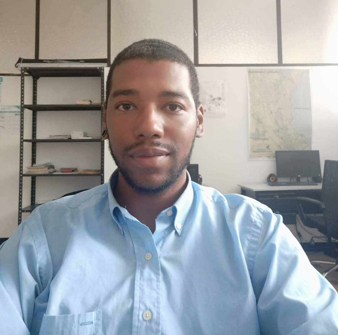 Dennis Huffington: Una voz líder del Pacífico