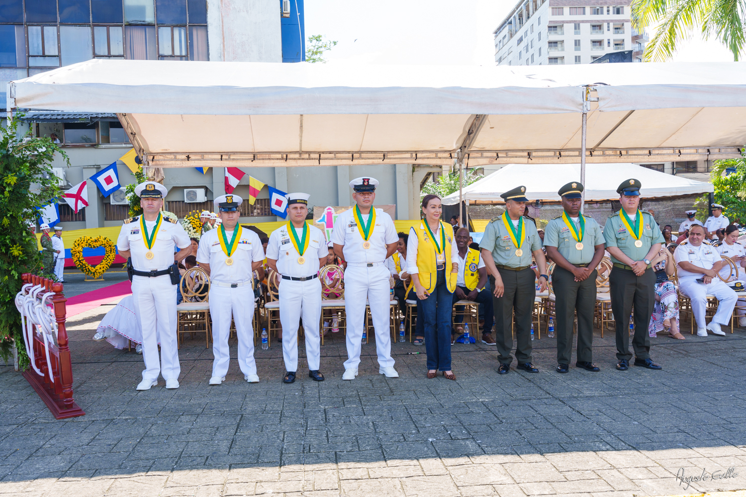 Medallas Pascual de Andagoya y José Prudencio Padilla entregó la ...