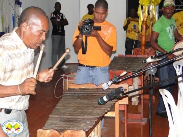 La Marimba de Chonta y los cantos tradicionales del Pacífico Sur de ...